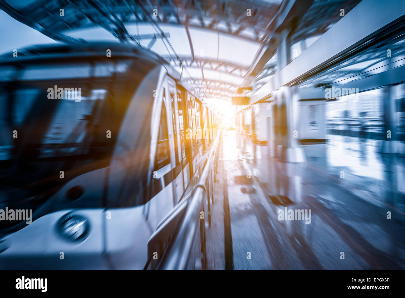 Light rail station Banque de photographies et d’images à haute ...