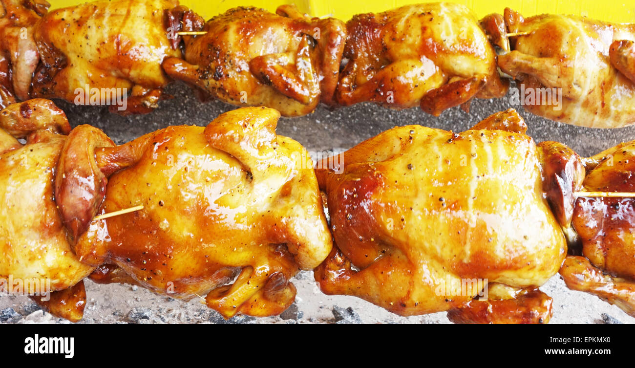 Grilled chickens Banque de photographies et d’images à haute résolution ...