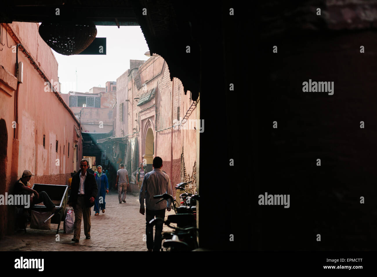 Mur de rue maroc Banque de photographies et d’images à haute résolution ...