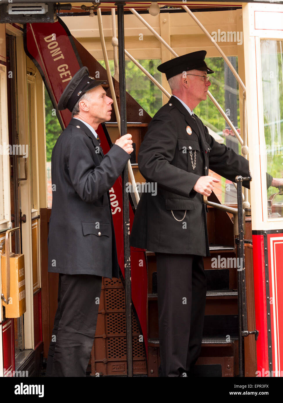 Male tram driver Banque de photographies et d’images à haute résolution ...