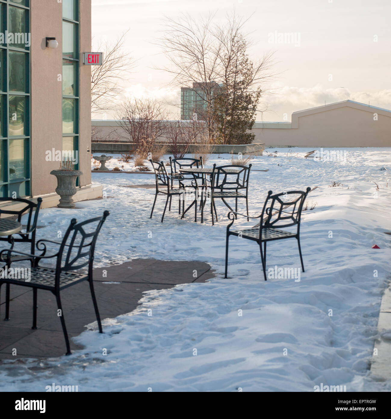 Café de trottoir vide Banque de photographies et d’images à haute ...
