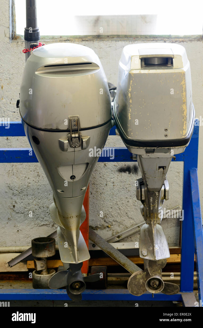 Moteurs hors bord marins Banque de photographies et d’images à haute ...