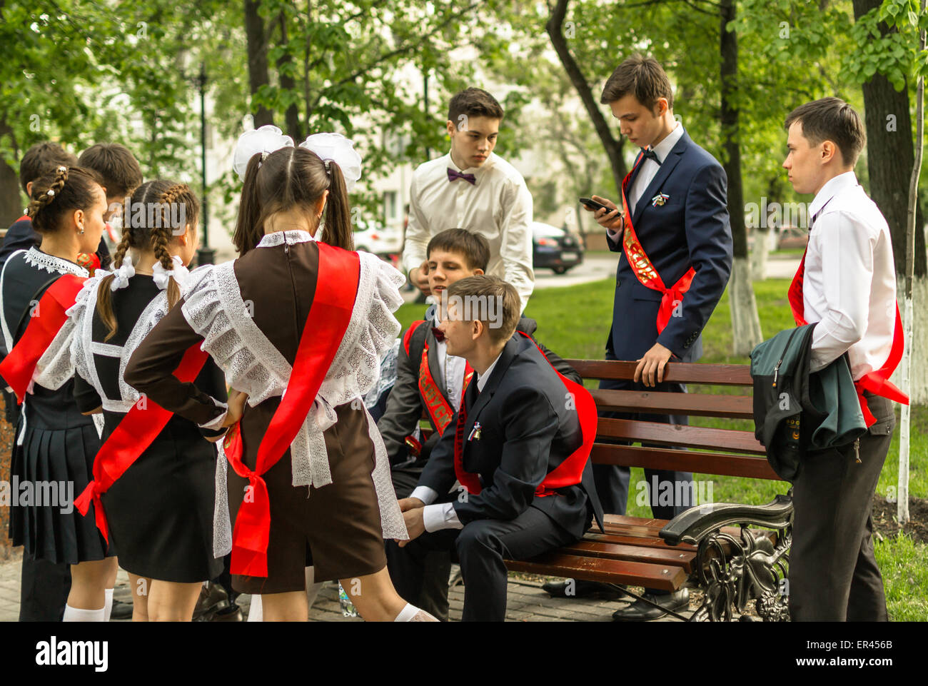 Russian school girls uniform Banque de photographies et d’images à ...