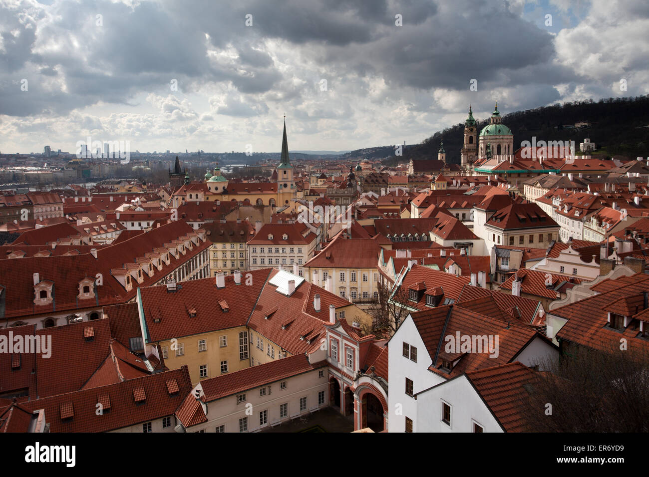 Toits rouges Banque de photographies et d’images à haute résolution - Alamy