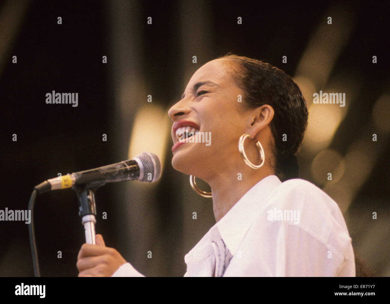 SADE Anglo-Nigerian chanteuse pop en 1986 Photo Stock - Alamy