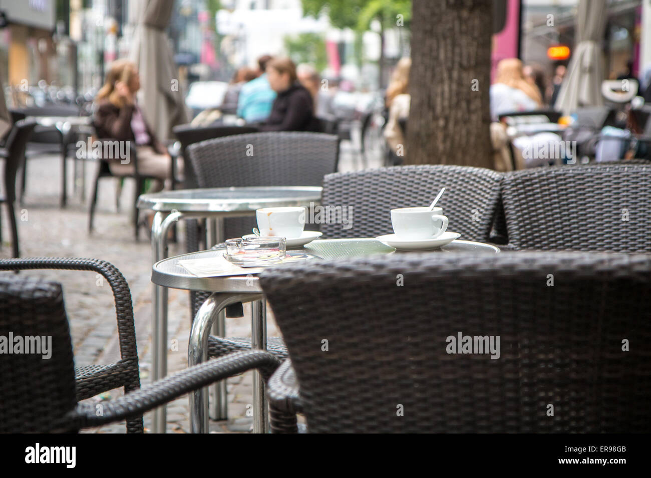 Café terrasse Banque de photographies et d’images à haute résolution ...