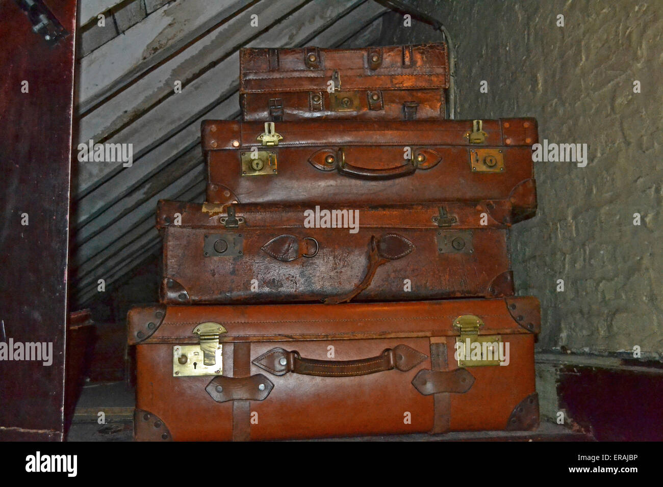 Valises vintage Banque de photographies et d’images à haute résolution ...