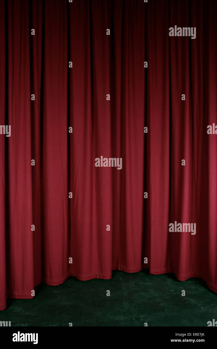 Stade rouge Banque de photographies et d’images à haute résolution - Alamy