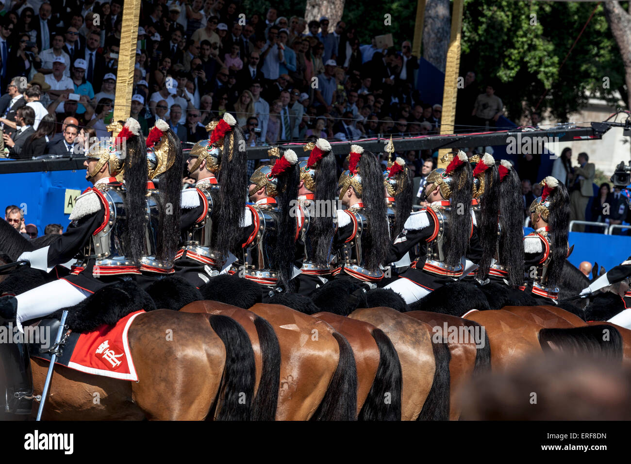 Italian army parade Banque de photographies et d’images à haute ...