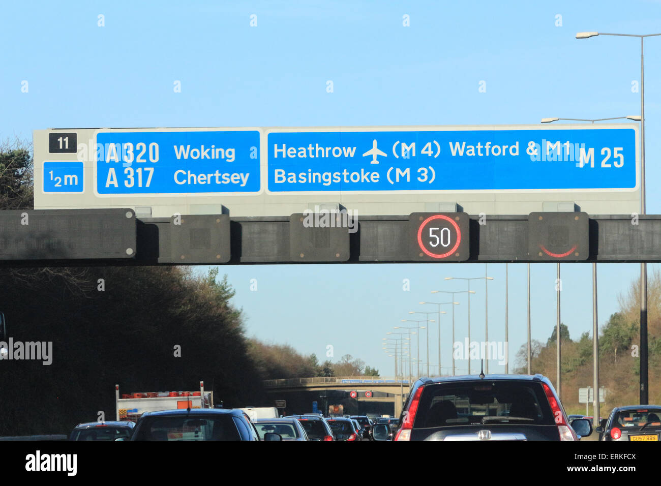 Signe m25 Banque de photographies et d’images à haute résolution - Alamy