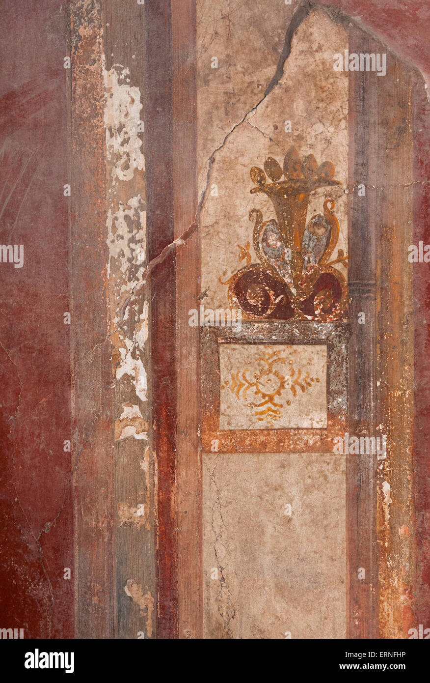 Fresque de Pompéi décoration murale colorée sur son mur original dans ...