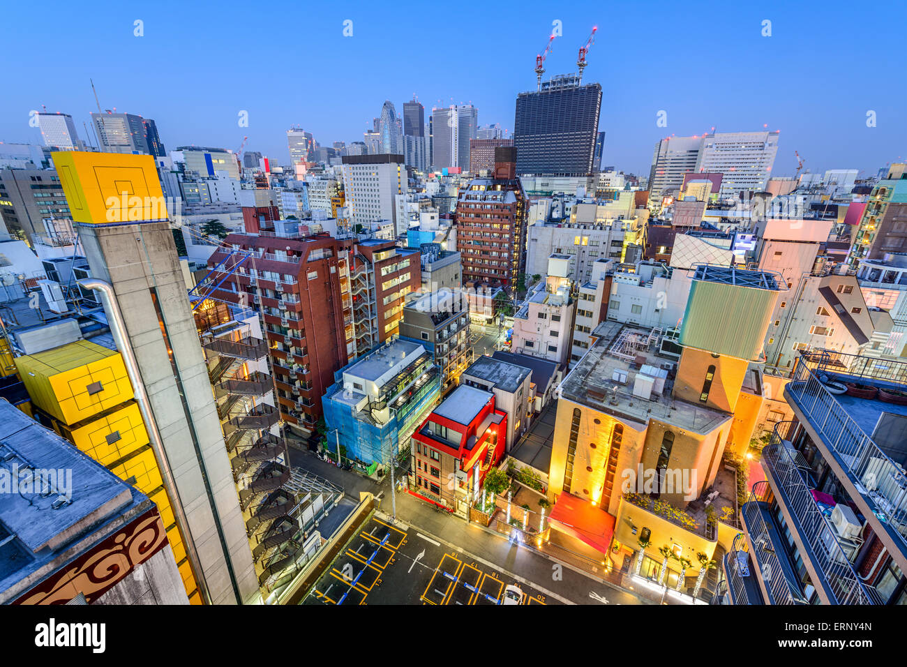 Architecture tokyo japon shinjuku Banque de photographies et d’images à ...
