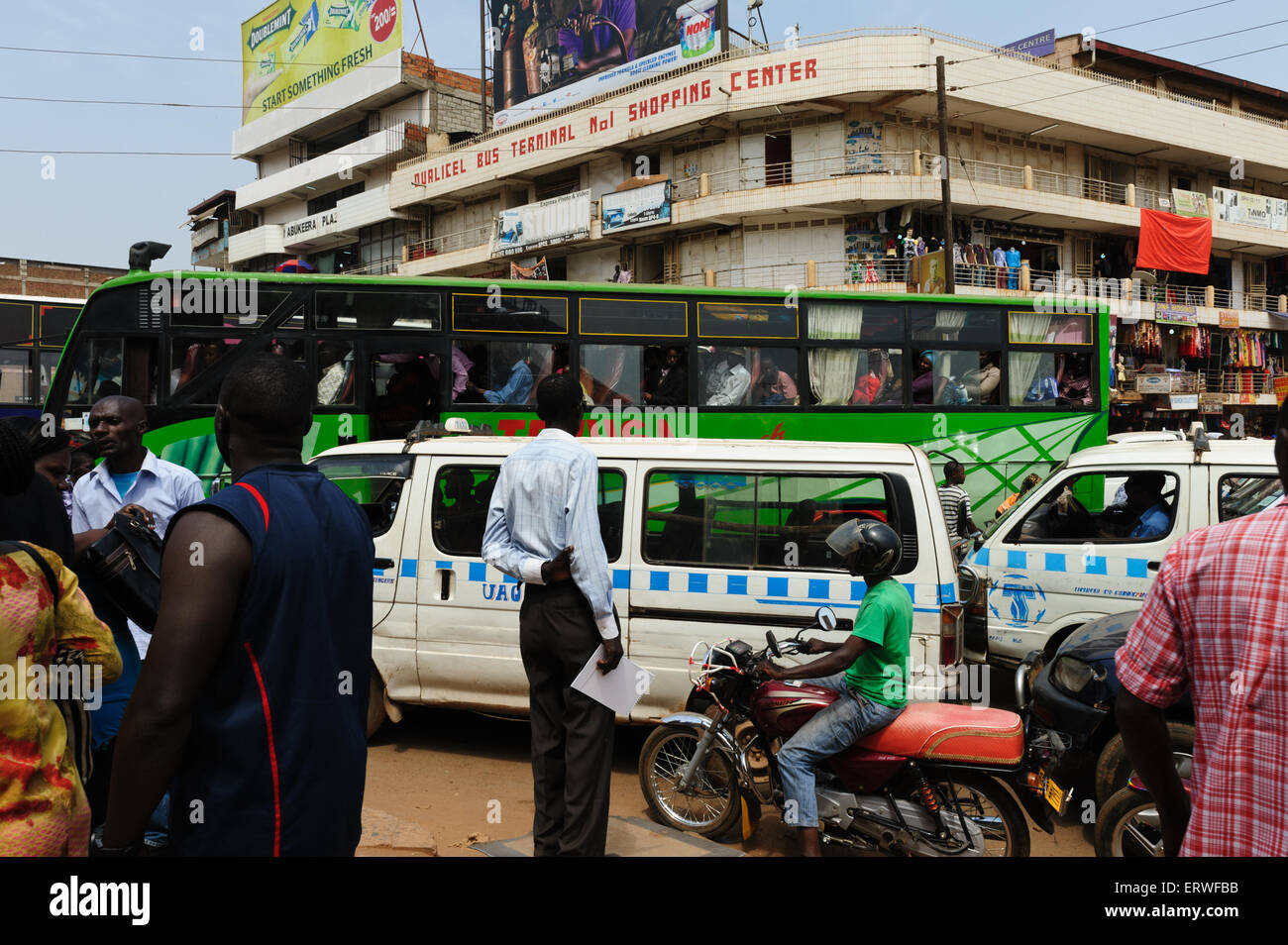 Transport africa bus uganda Banque de photographies et d’images à haute ...