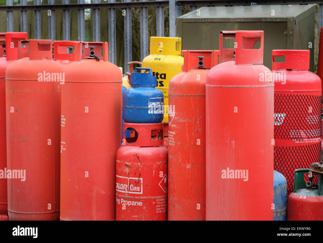 Butane gas bottles Banque de photographies et d’images à haute ...