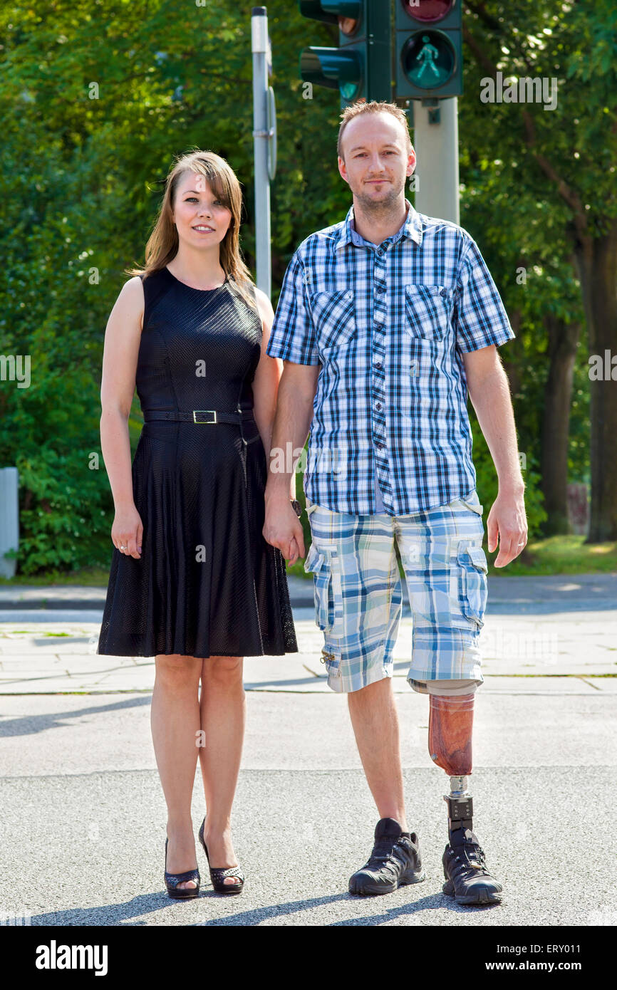 Amputee Woman One Leg Banque De Photographies Et Dimages à Haute Résolution Alamy