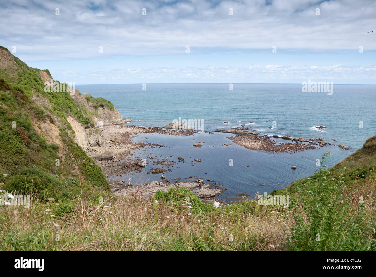 Plage rocheuse à Laredo, Cantabrie, Espagne Photo Stock - Alamy