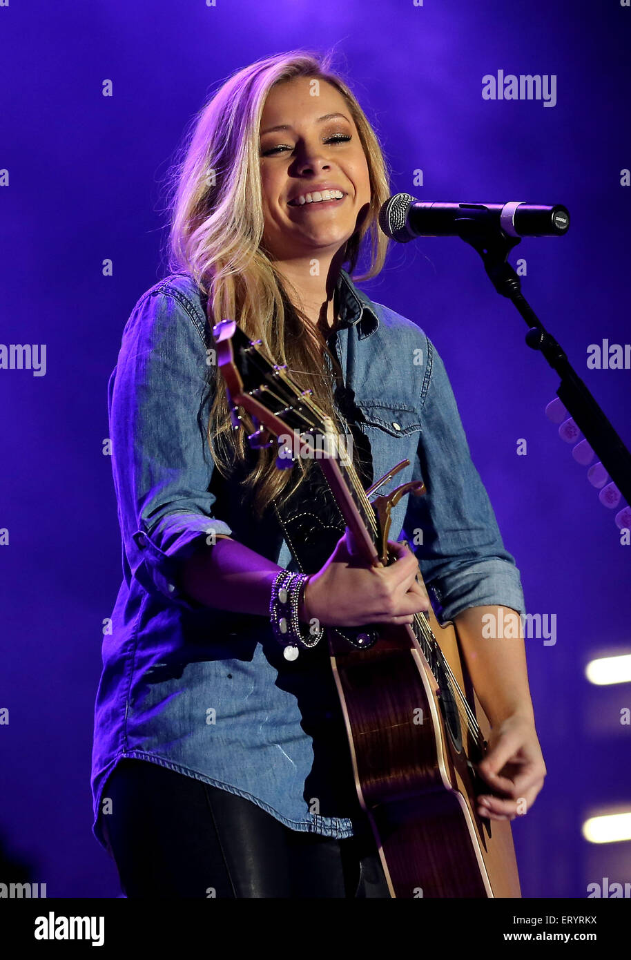 Lady Antebellum, David Nail, et Maddie & Tae effectuer au centre-ville ...