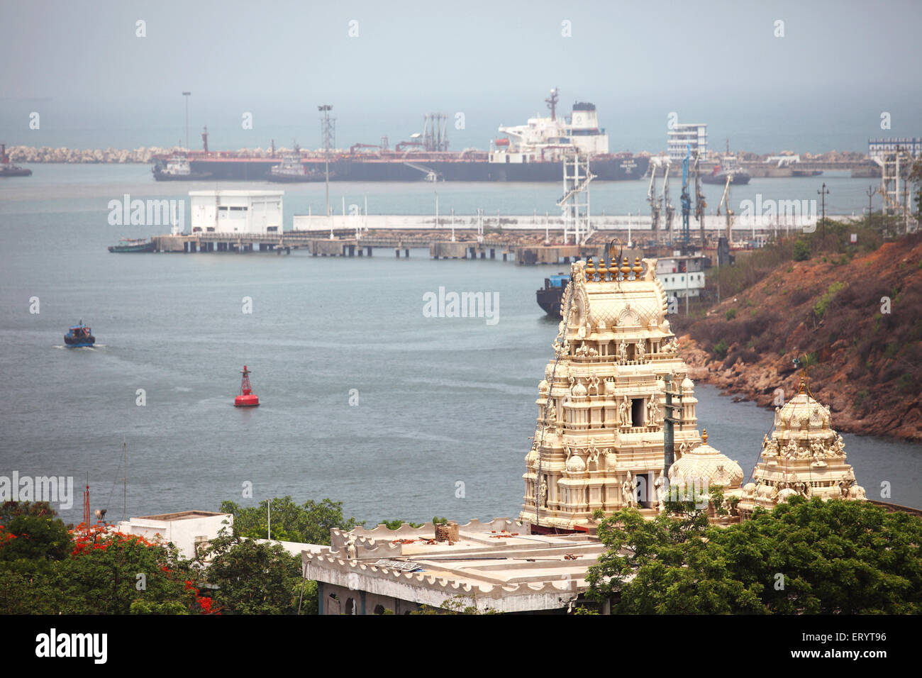 Port de vizag Banque de photographies et d’images à haute résolution ...