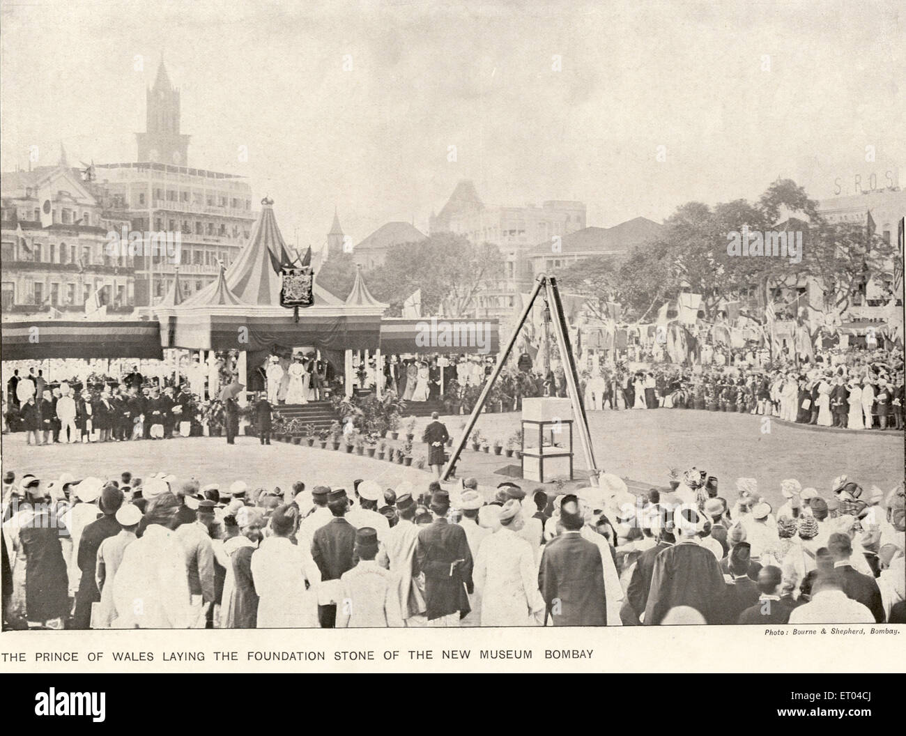 Prince de Galles posant la pierre de fondation du nouveau musée , Kala ...