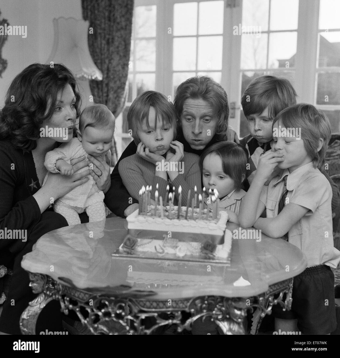 Denis Law, Manchester City Football Player, qui est représenté sur son 34e anniversaire, à la ...