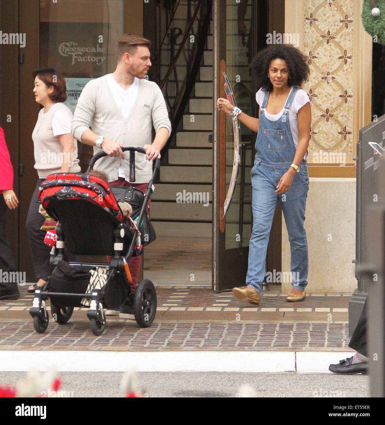 Marsha Thomason prend sa famille shopping au bosquet à Hollywood ...