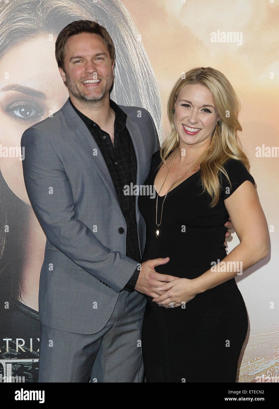 Scott porter and kelsey mayfield Banque de photographies et d’images à ...