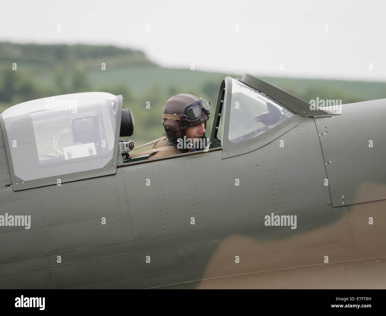 Duxford, UK - 23 mai 2015 : Pilote d'un vintage British Spitfire Mk 1 ...
