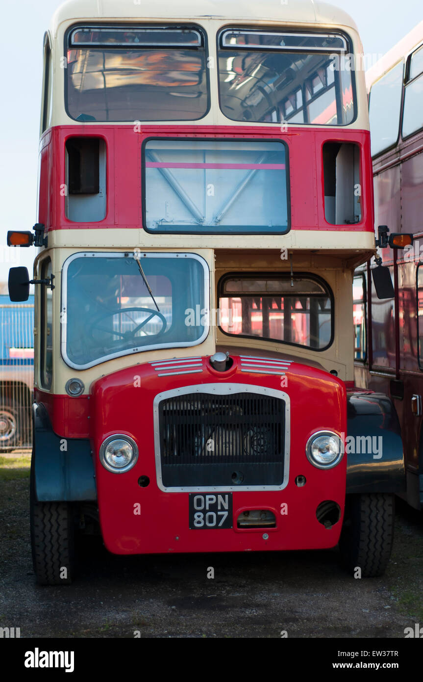 Bus britanniques Banque de photographies et d’images à haute résolution ...