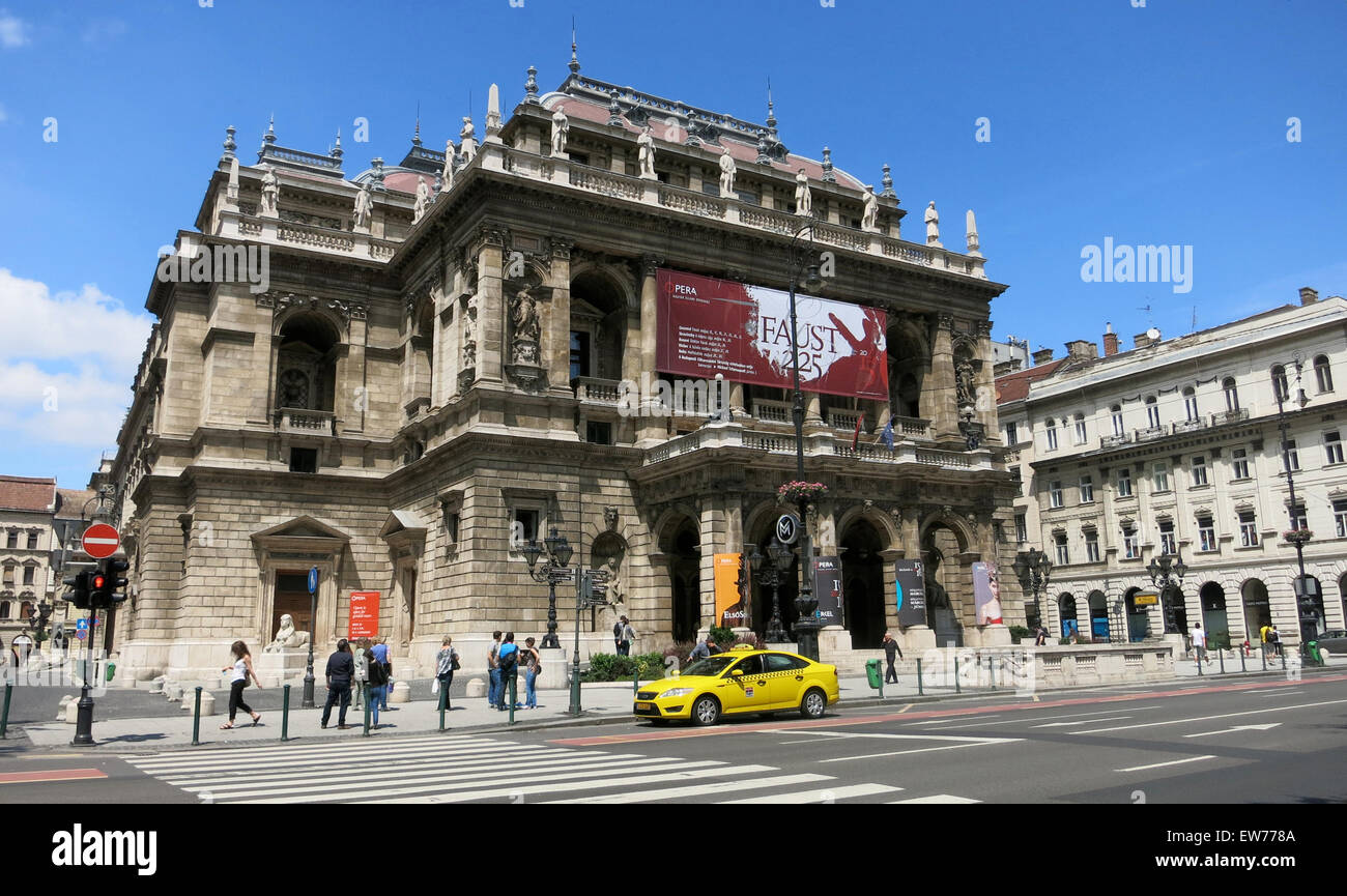 Avenue andrássy, budapest Banque de photographies et d’images à haute ...