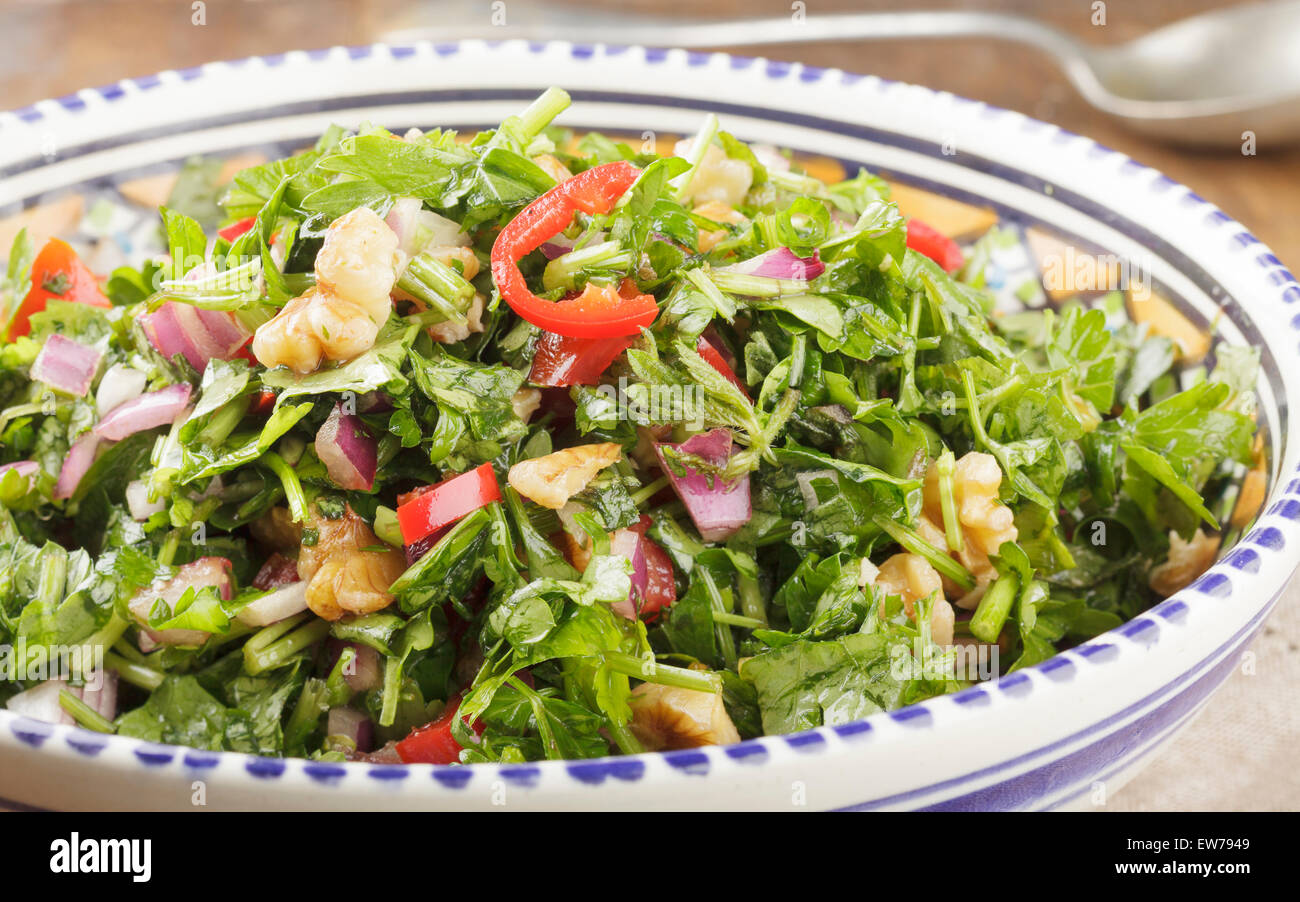 Salade marocaine au piment persil Banque de photographies et d’images à ...