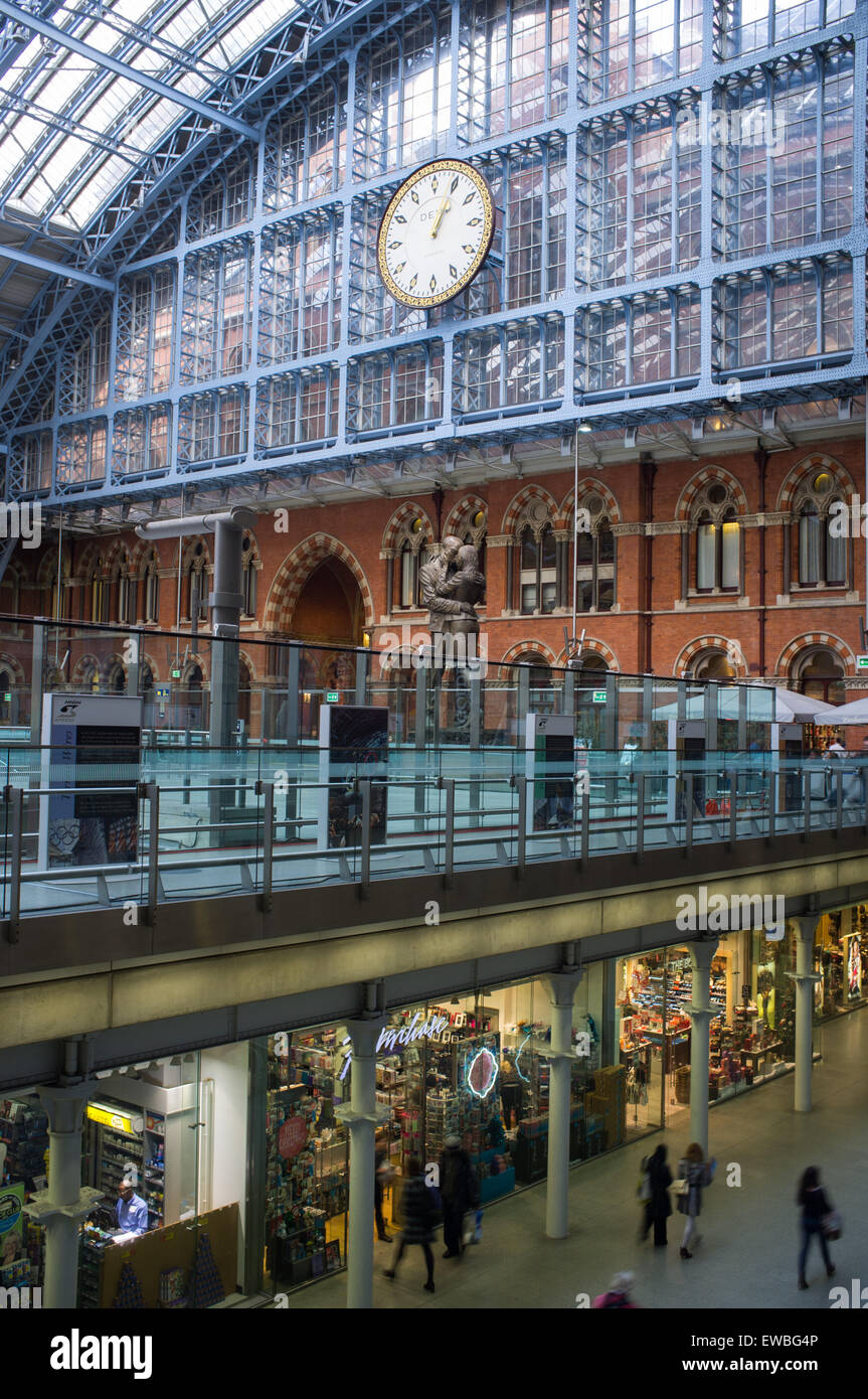 Shops at st pancras Banque de photographies et d’images à haute ...