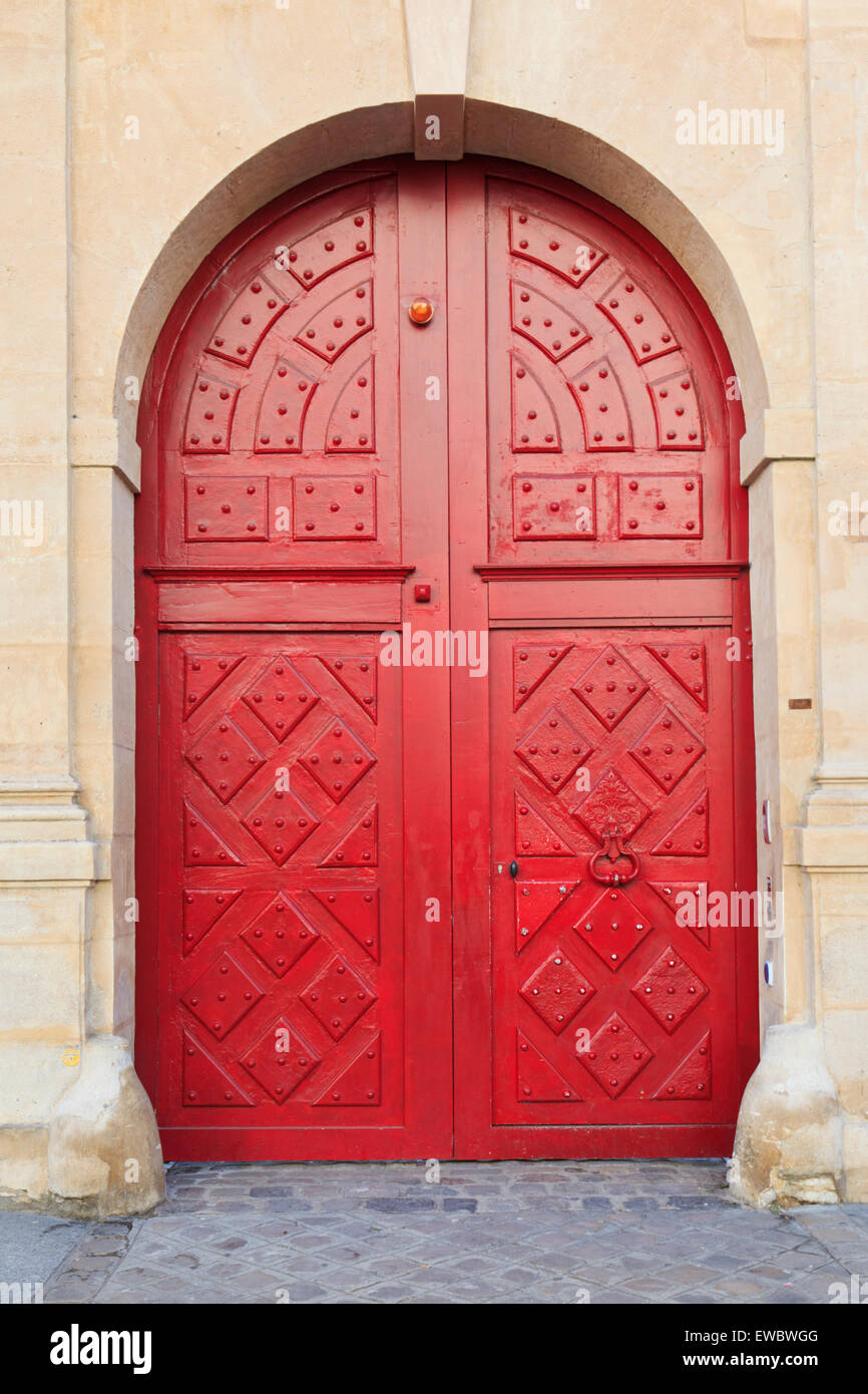 Porte rouge paris france Banque de photographies et d’images à haute ...