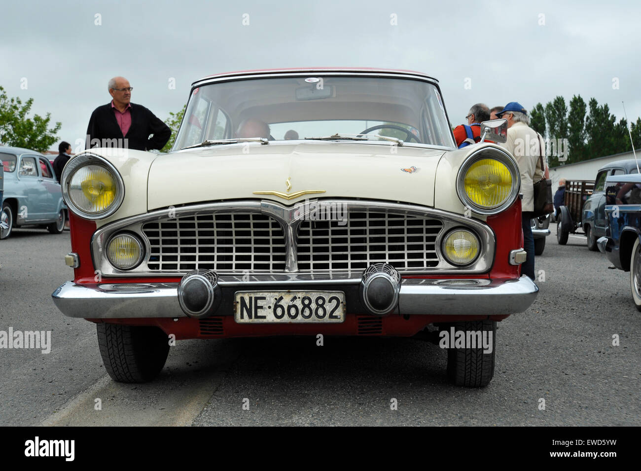 Simca vedette saloon Banque de photographies et d’images à haute ...
