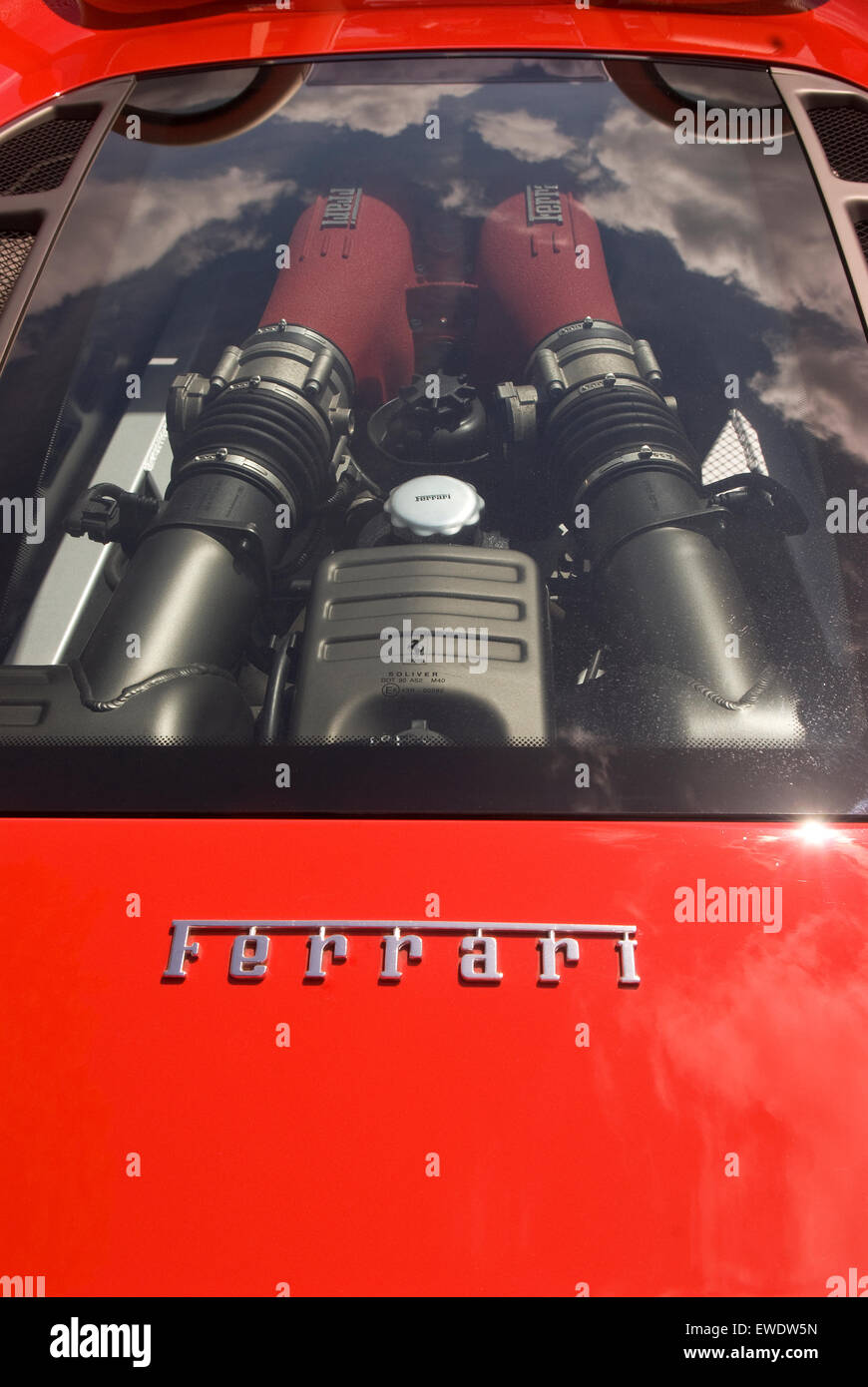 Moteur ferrari vue de dessus Banque de photographies et d’images à ...