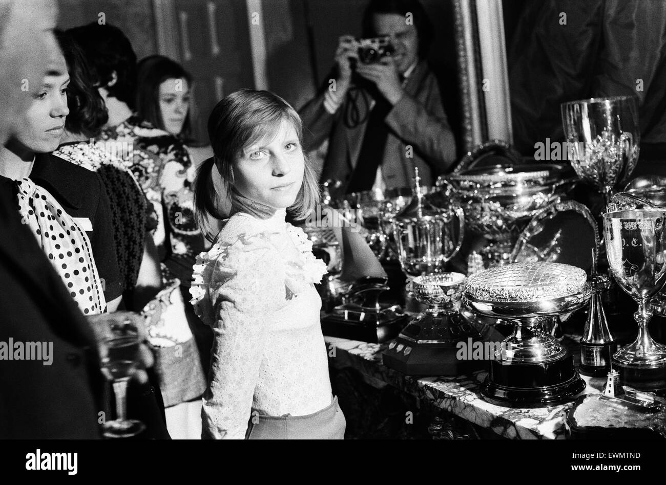 Russian gymnast olga korbut Banque de photographies et d’images à haute ...