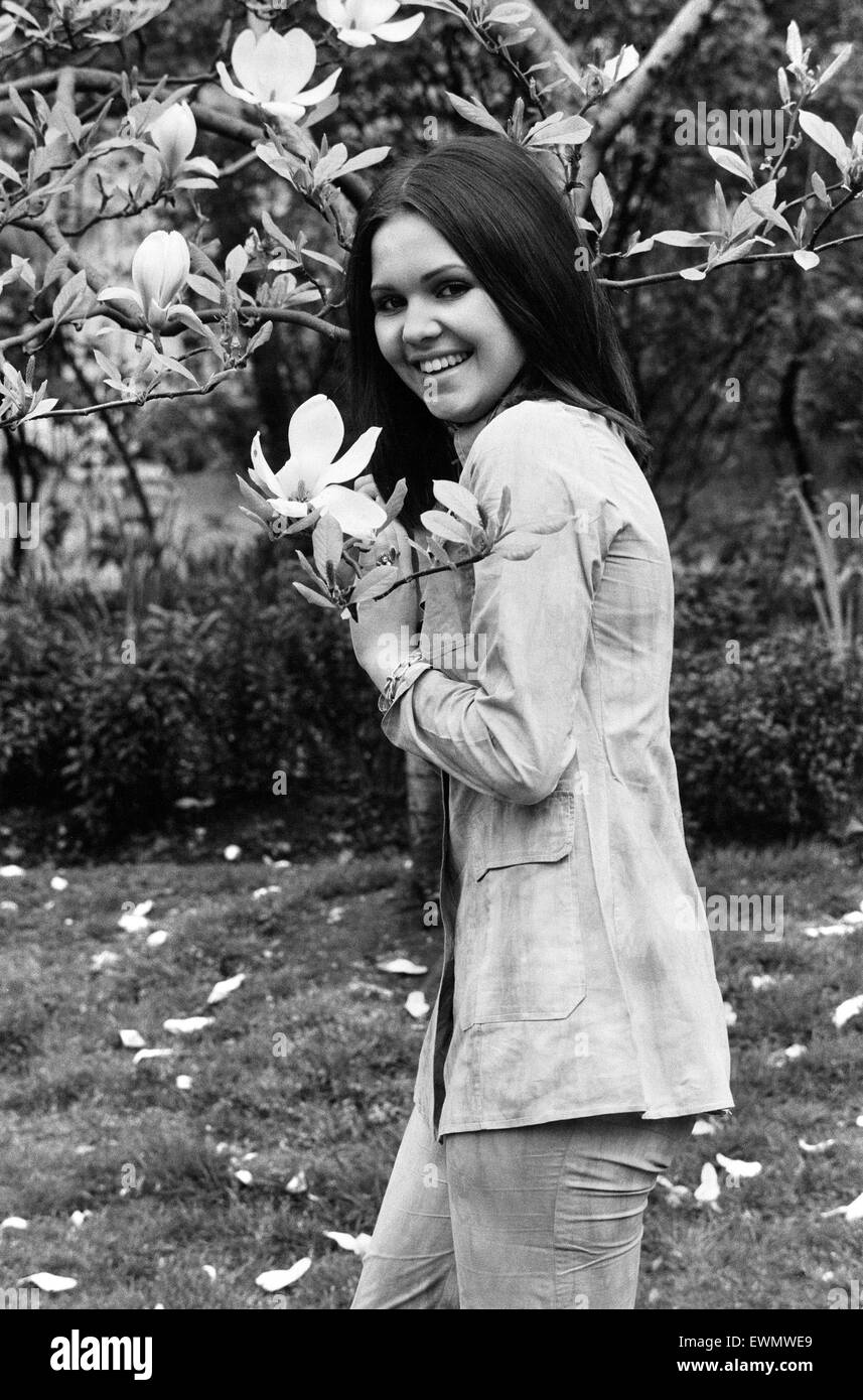 Chanteuse française, Anne-Marie David, vainqueur de l'Eurovision 1973 ...