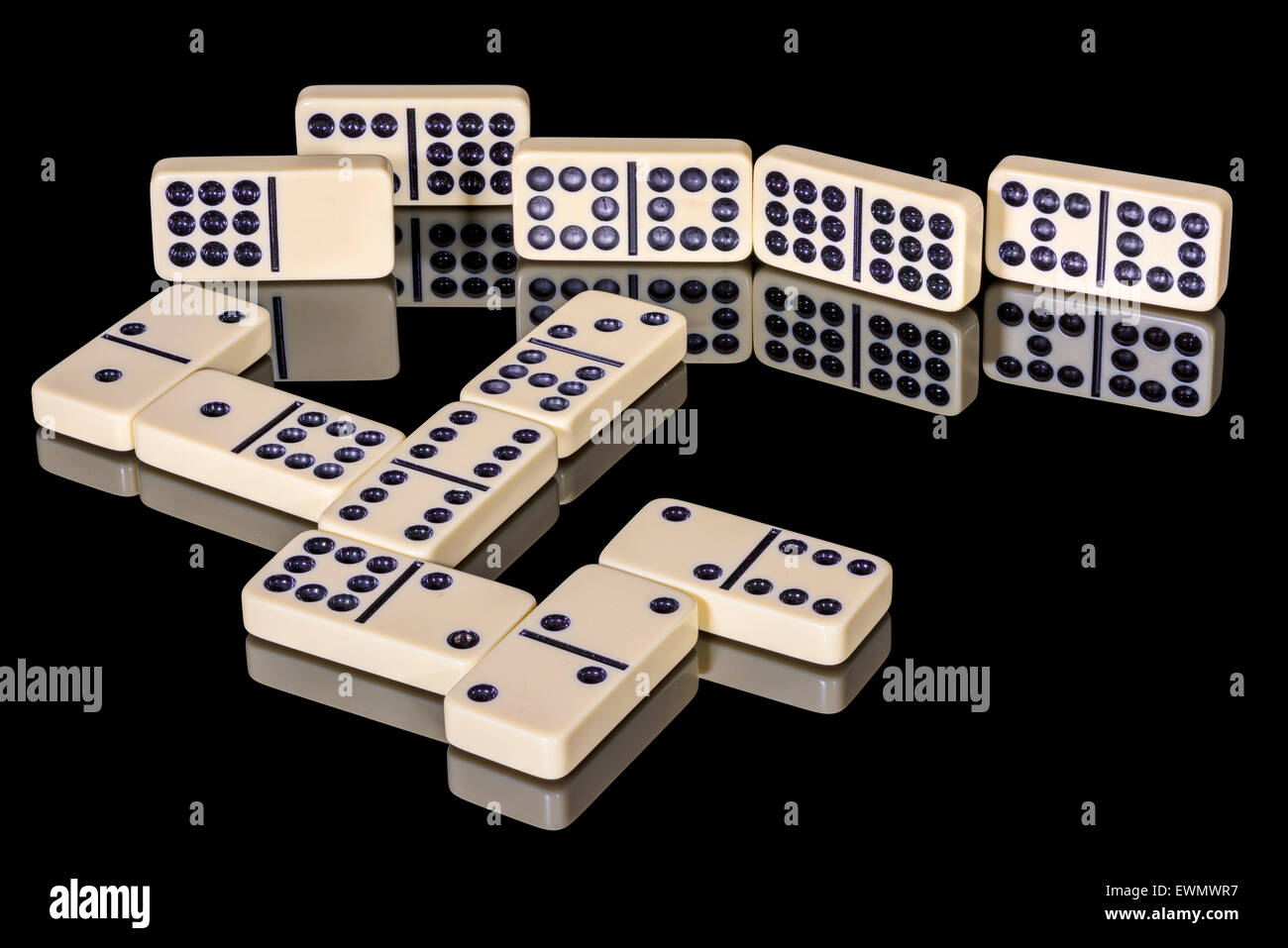 Jeu de domino Banque de photographies et d’images à haute résolution ...