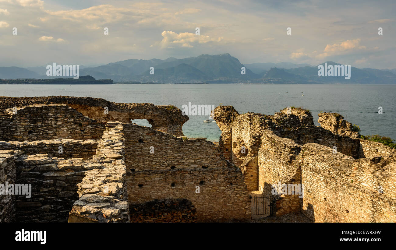 Grotte de catullus Banque de photographies et d’images à haute ...