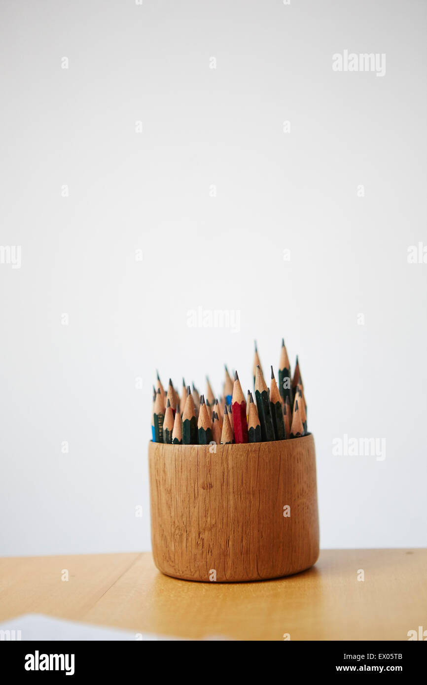 Pot of crayons Banque de photographies et d’images à haute résolution ...