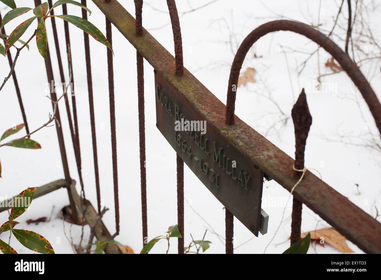 La tombe d'Edna St Vincent Millay Millay est la mère de Cora dans ...