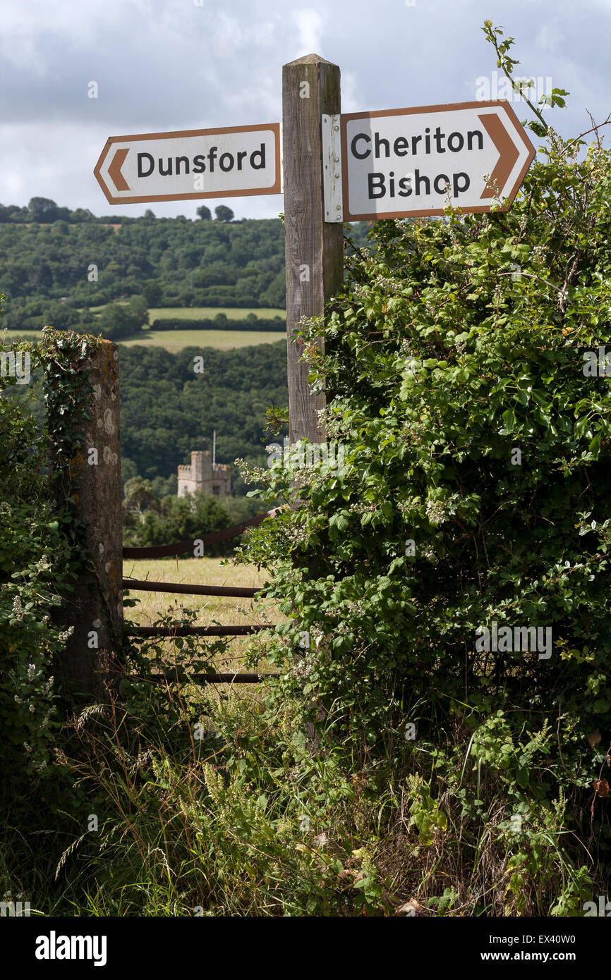 Le village de dunsford Banque de photographies et d’images à haute ...