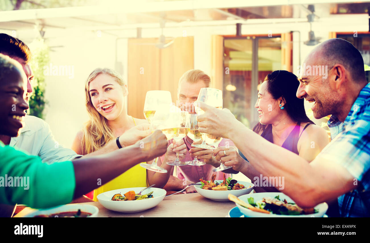 Dinnner party Banque de photographies et d’images à haute résolution ...