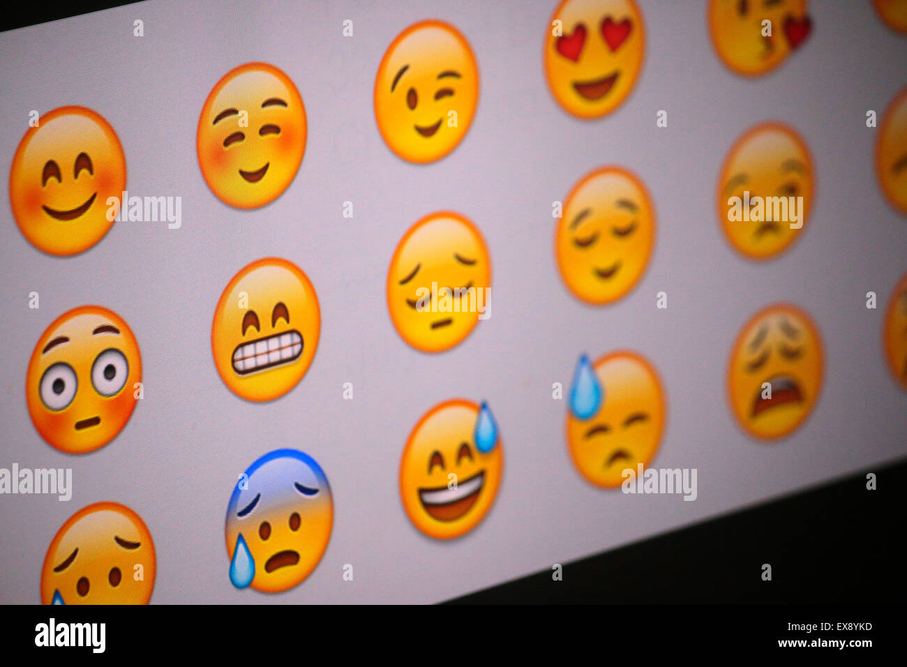 Emoji smiley Banque de photographies et d’images à haute résolution - Alamy