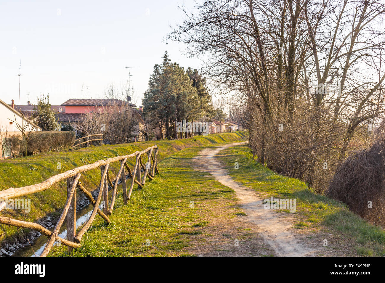 Chemin dans la campagne Banque de photographies et d’images à haute ...