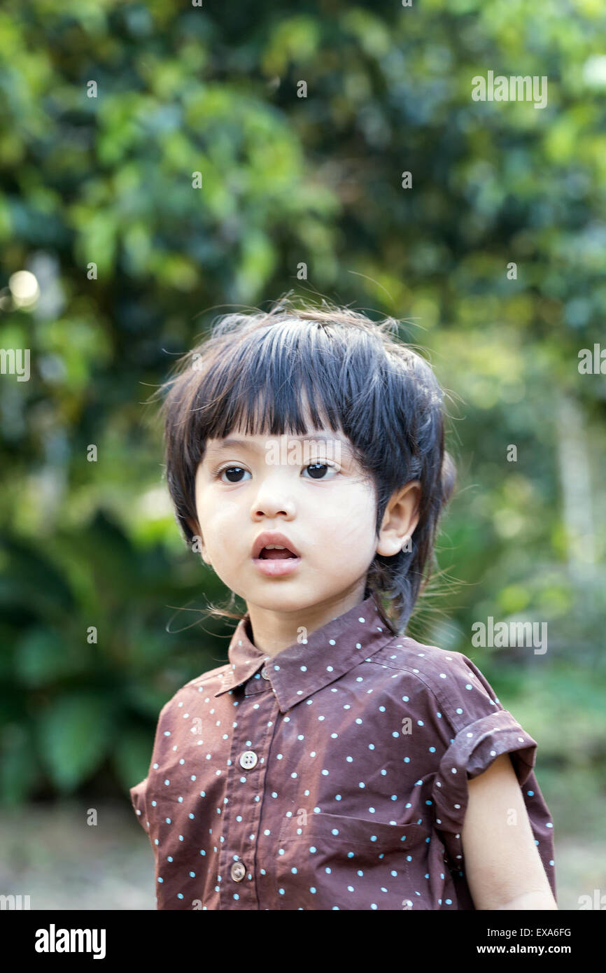 Asian boy Banque de photographies et d’images à haute résolution - Alamy