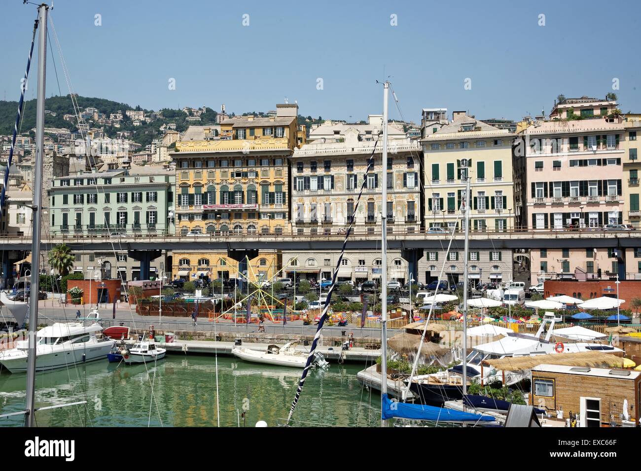 Le Vieux Port de Gênes - Porto Antico di Genova Photo Stock - Alamy