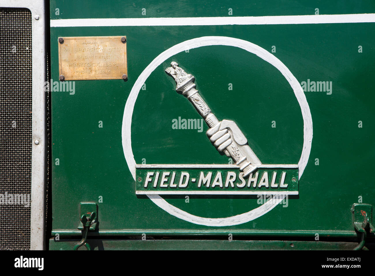 Field marshall tractor logo Banque de photographies et d’images à haute ...