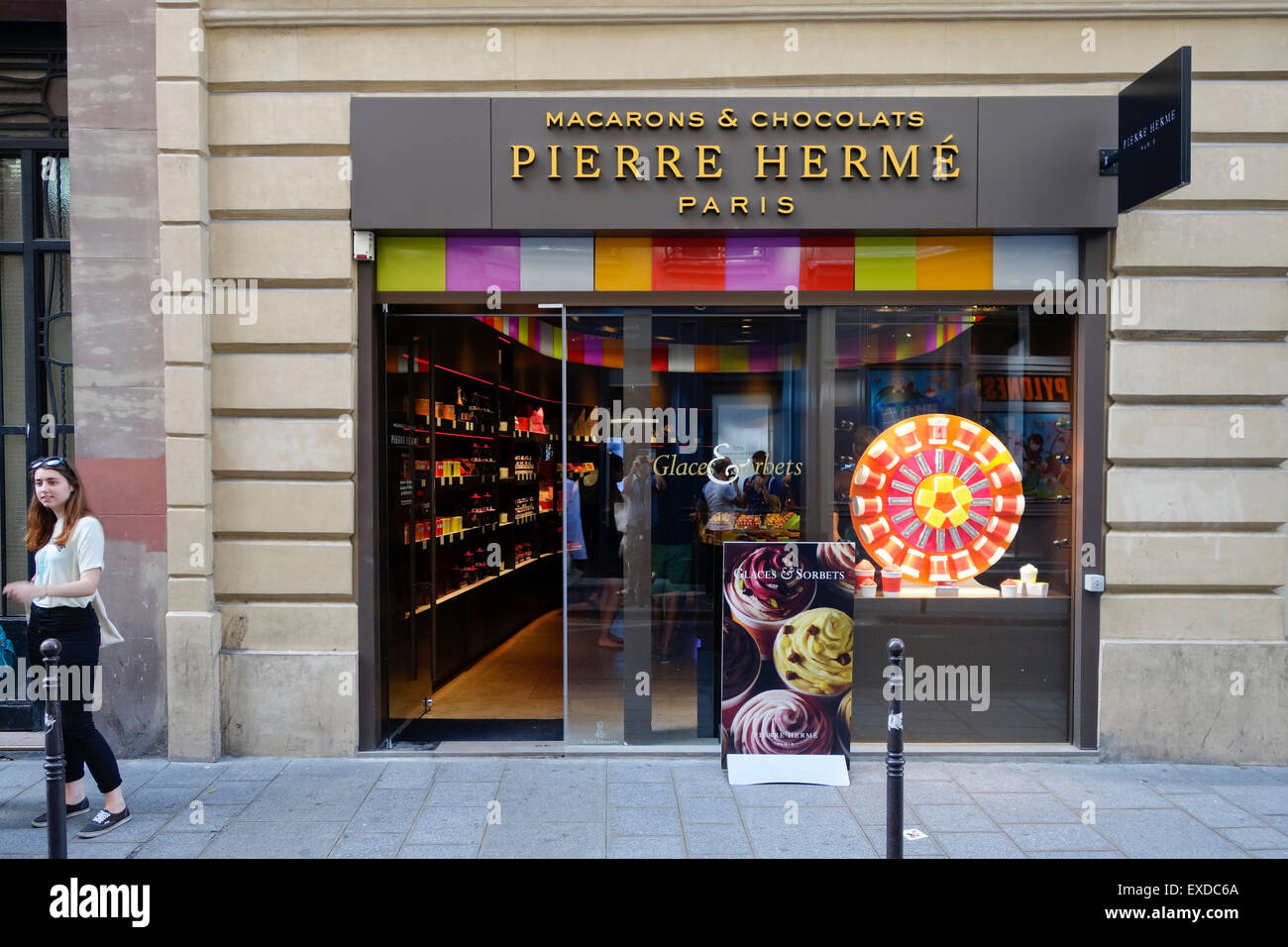 Patisserie pierre hermé paris Banque de photographies et d’images à haute résolution - Alamy