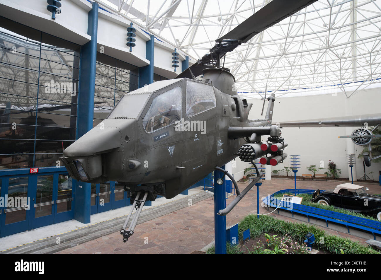 Bell ah 1 cobra gunship helicopter Banque de photographies et d’images ...
