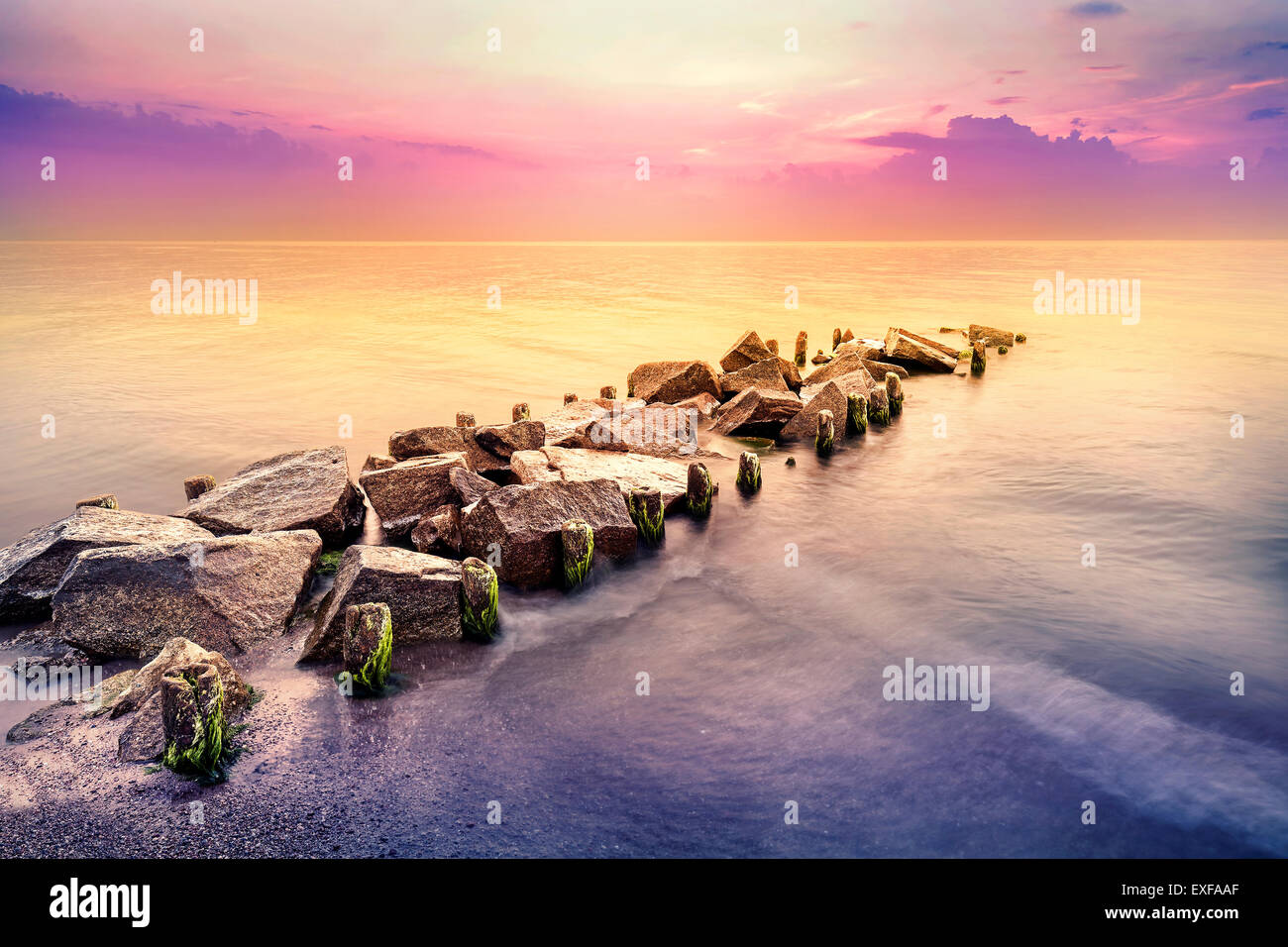 Mer paisible Banque de photographies et d’images à haute résolution - Alamy